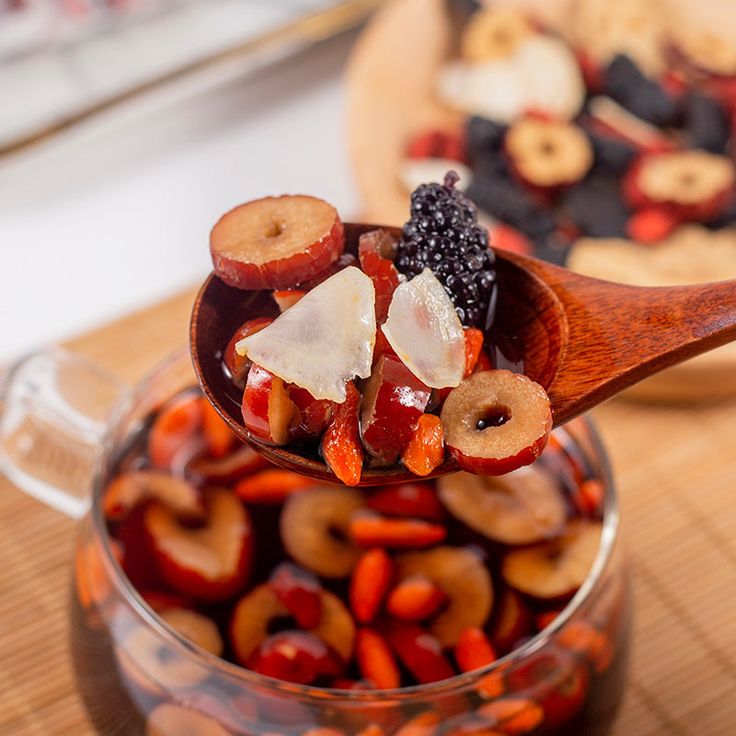 Hawthorn Fruit Tea Benefits: 20 Reasons Why It’s a Natural Heart Hero ...